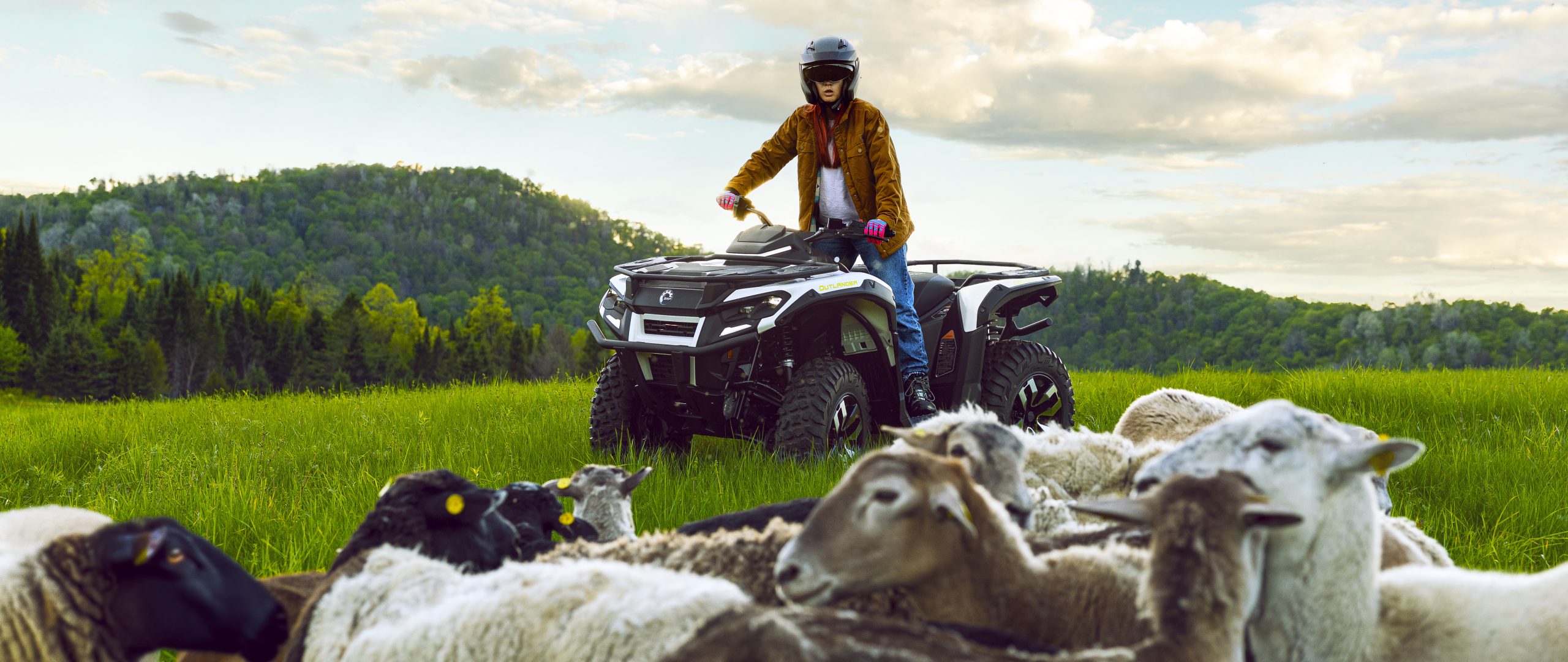 Can-Am Outlander sähkömönkijä - Marine